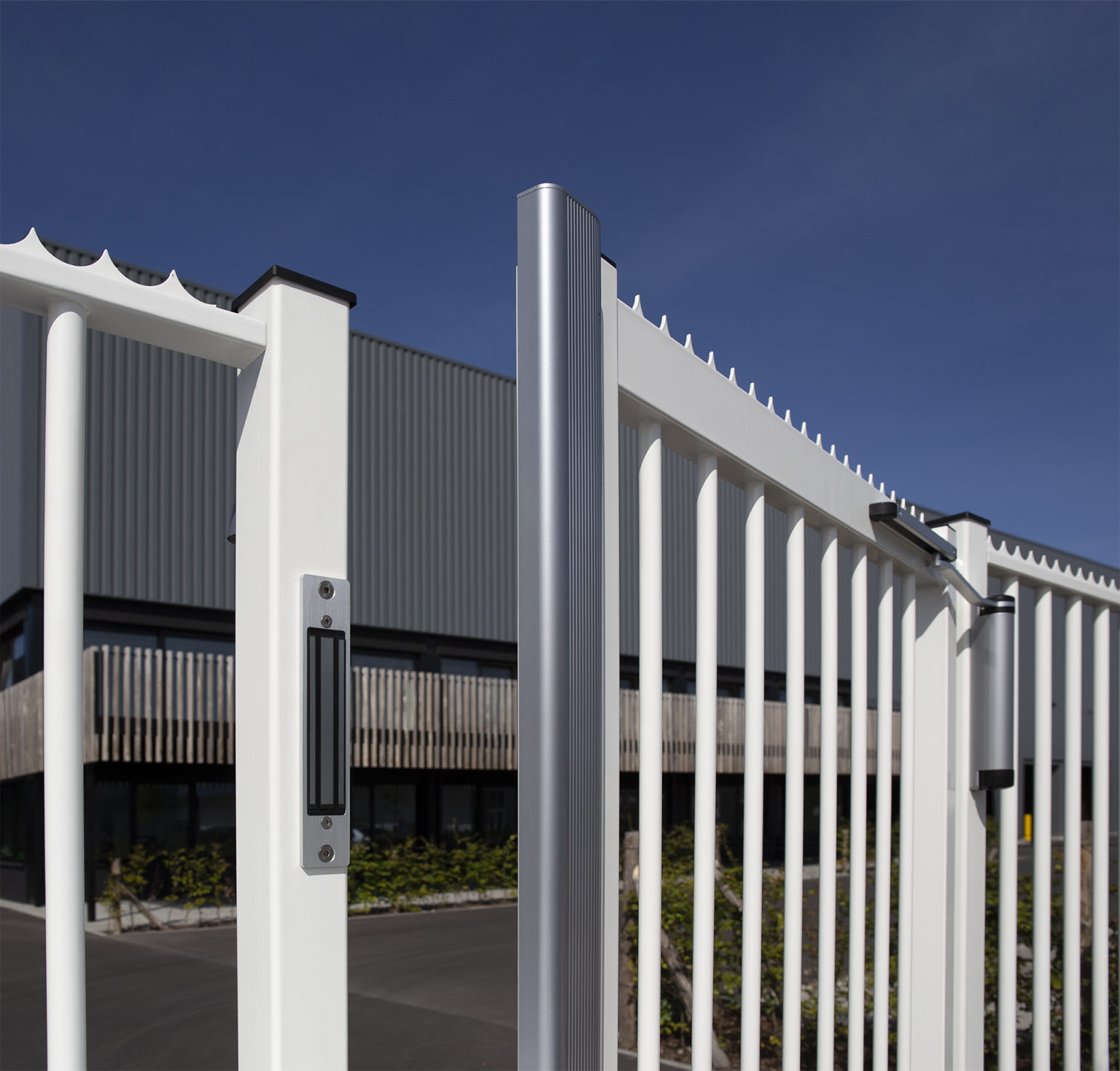 Locinox Built-in Electro-Magnetic Lock for Swing Gates - Outlaw Industries